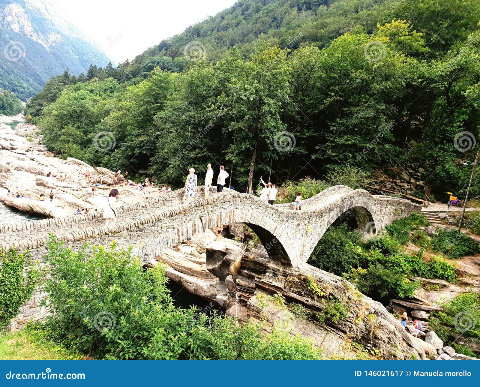 Ponte Romano editorial photography. Image of bridge - 146021617