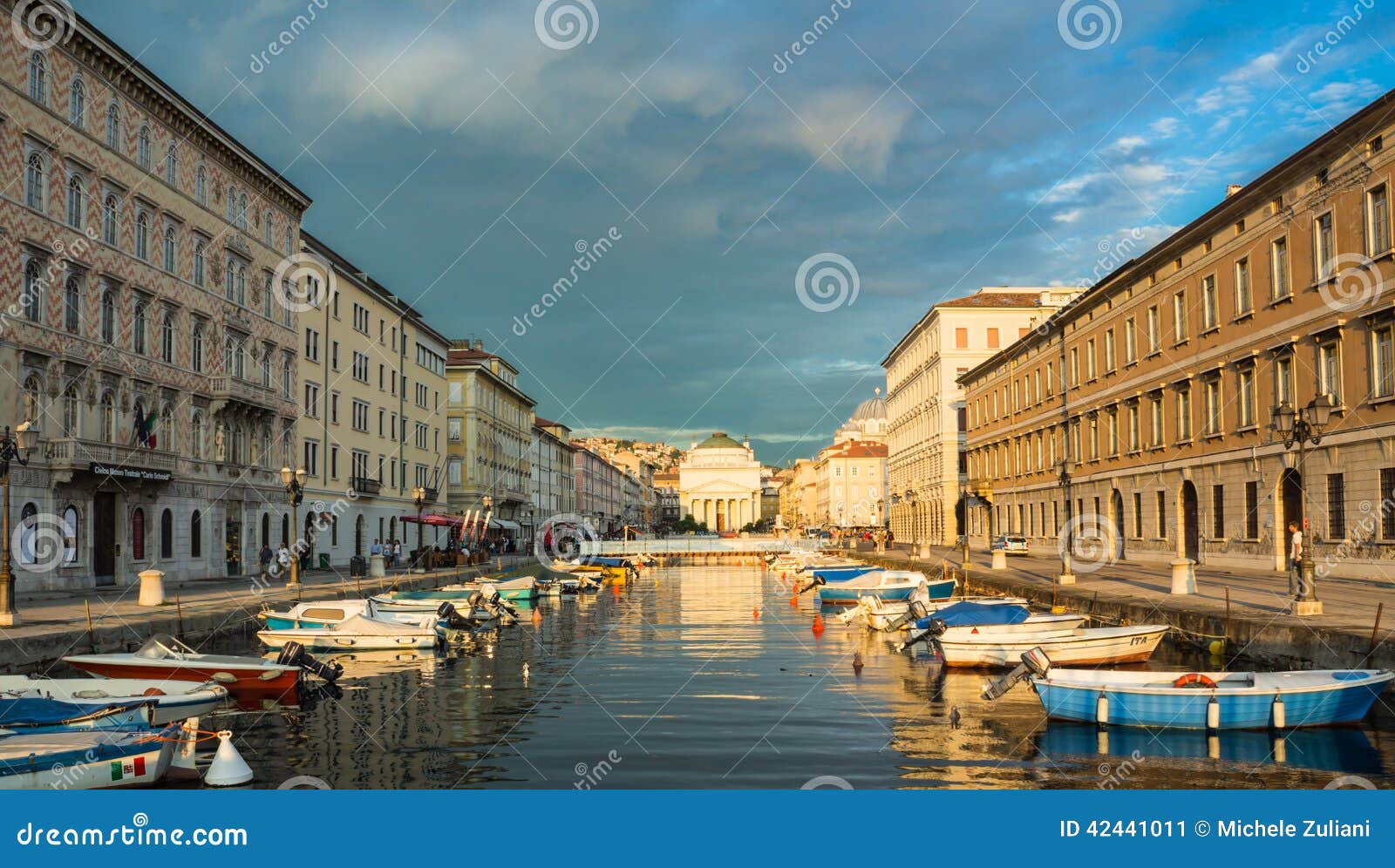 Ponte Rosso View in Trieste Editorial Photo - Image of palace, boat ...