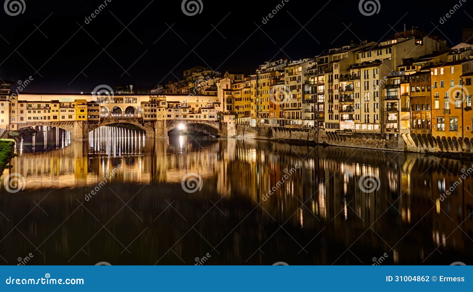 Ponte Vecchio Alla Notte A Firenze, Italia Fotografia Stock - Immagine ...