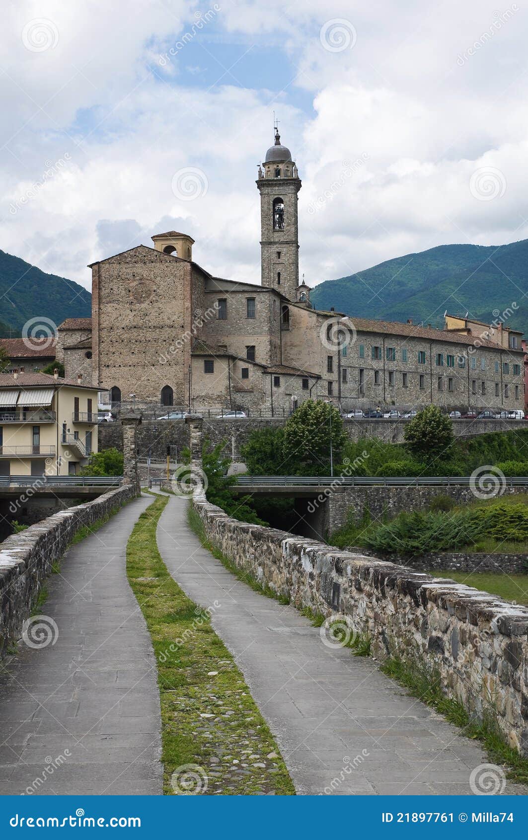 Ponticello Del Hunchback. Bobbio. L'Emilia Romagna. L'Italia. Immagine ...