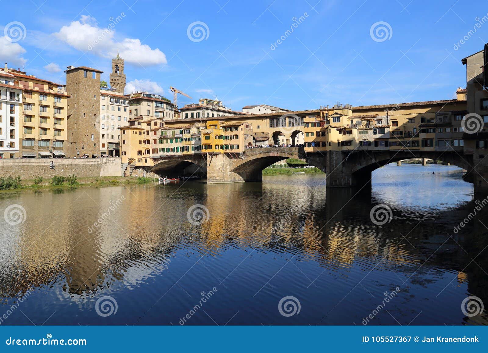 Ponticello Di Ponte Vecchio a Firenze, Italia Fotografia Editoriale ...