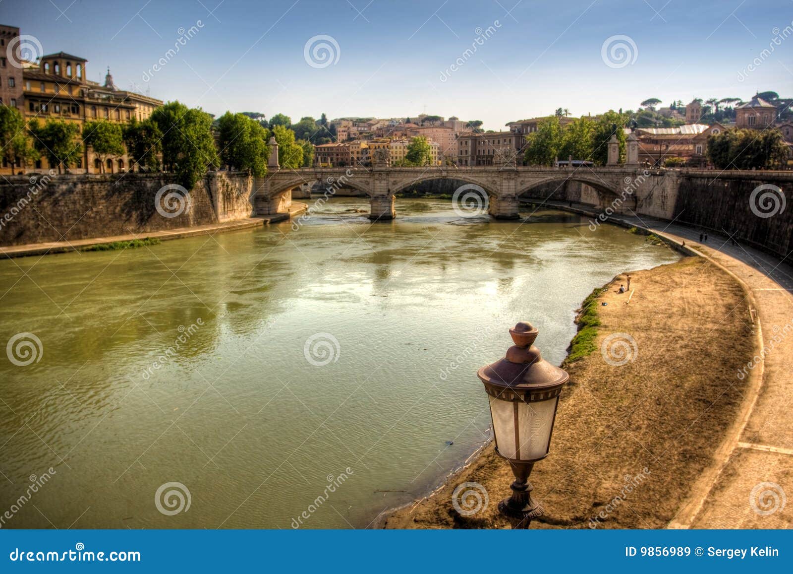 Ponticello a Roma immagine stock. Immagine di festa, monumento - 9856989