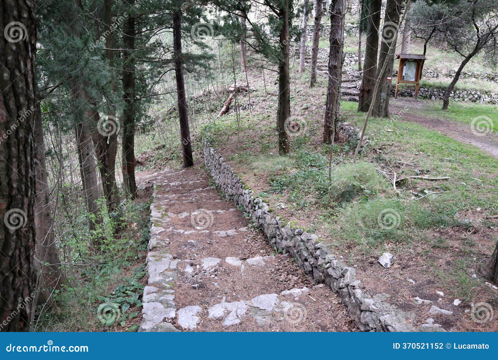 Pontone - Scalinata Di Via Rosca Da Piazza San Giovanni Royalty-Free ...