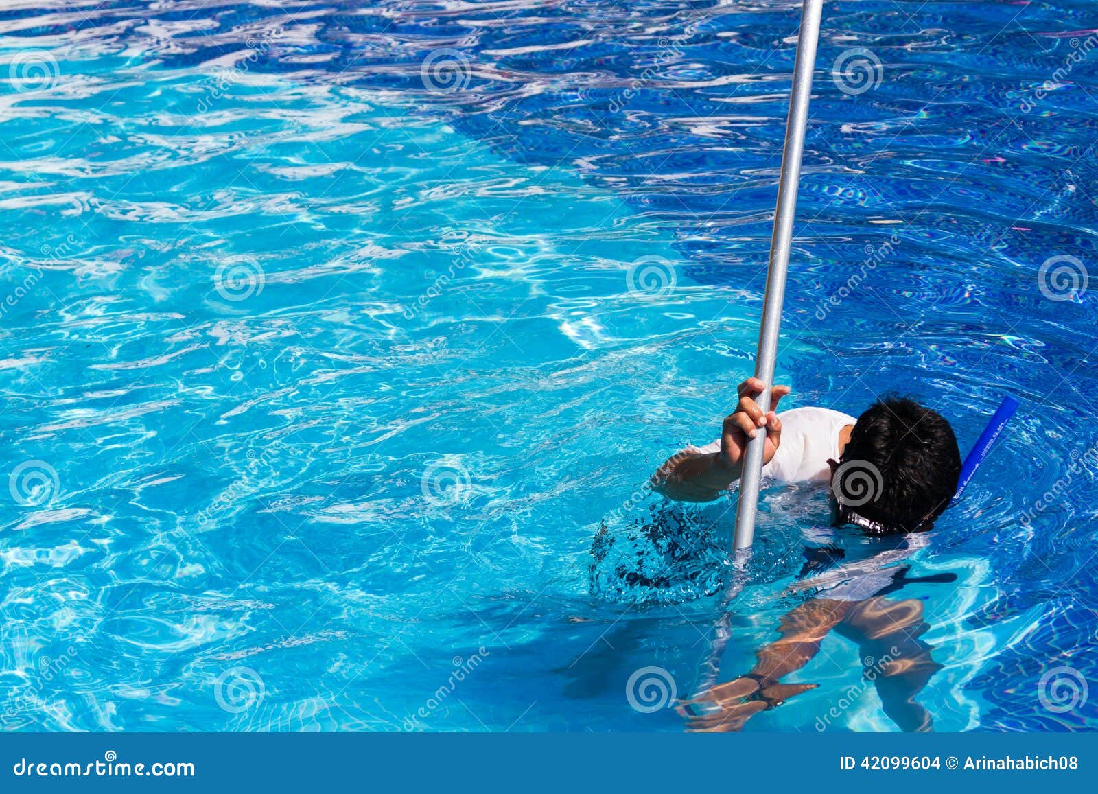 Pool cleaning editorial stock image. Image of mexican - 42099604