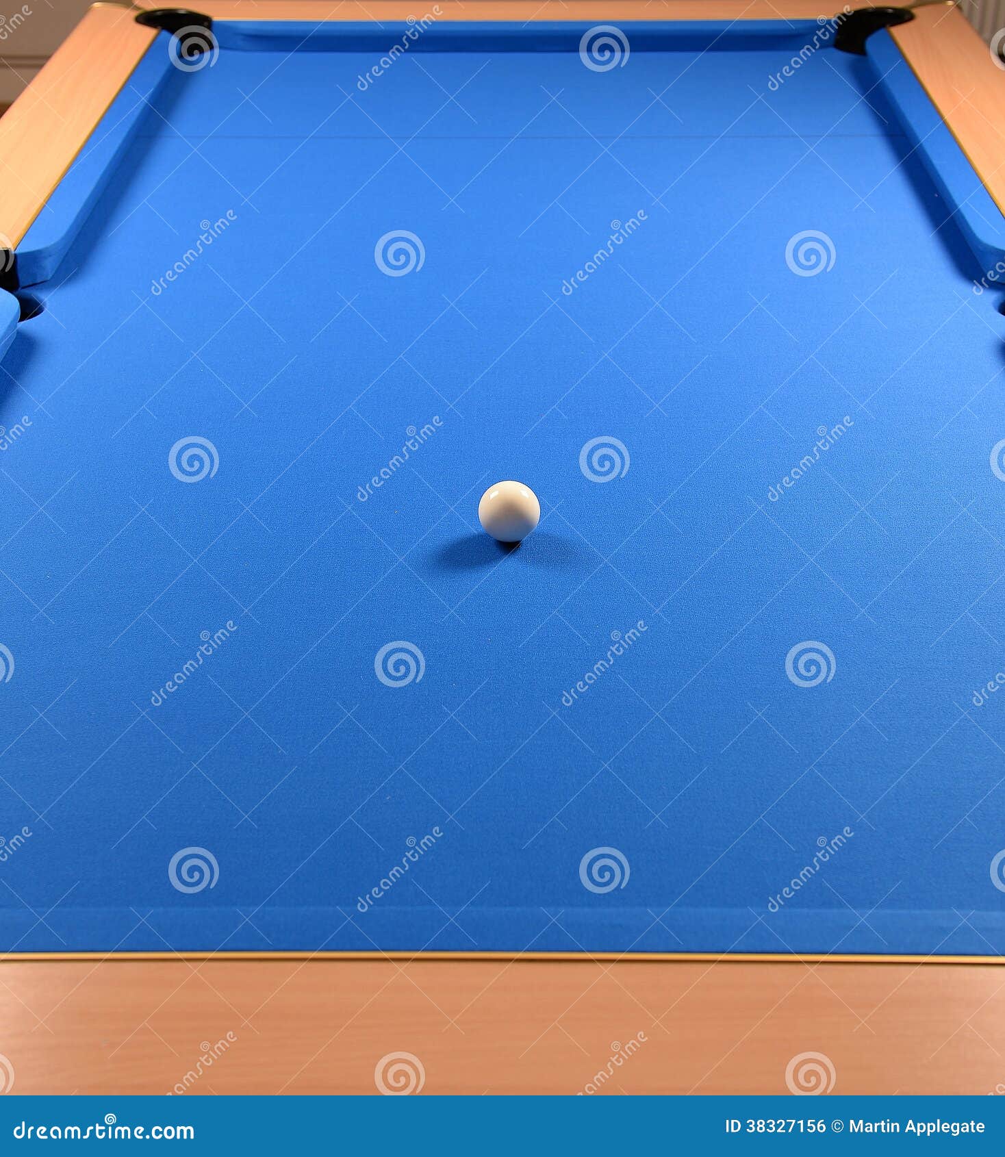 Pool table and cue ball stock photo. Image of pouches - 38327156
