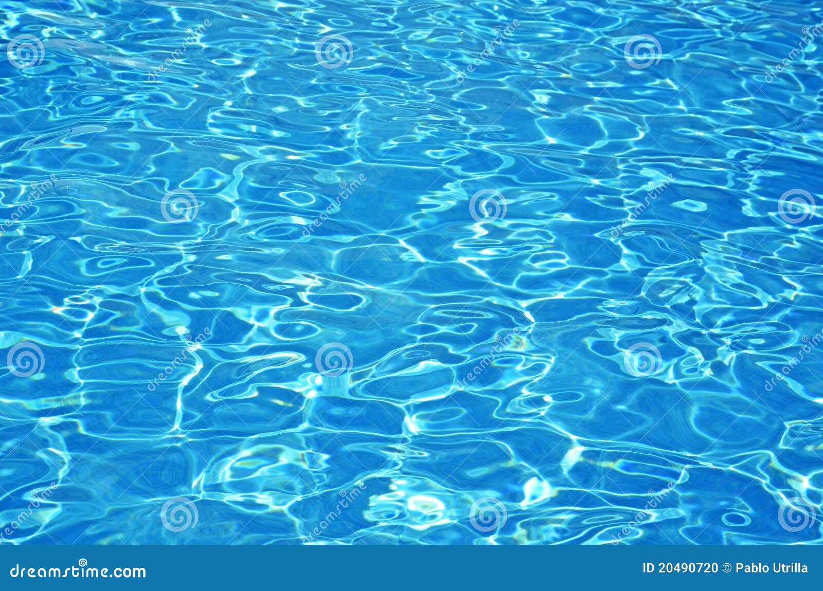 Pool vatten arkivfoto. Bild av semester, vatten, runt - 20490720