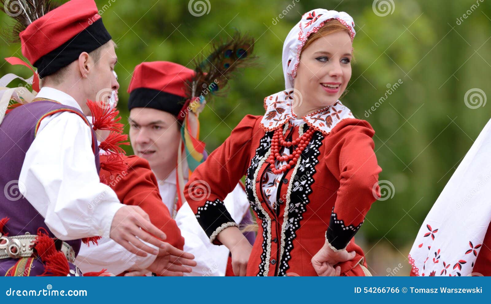Poolse Traditionele Volksdans Redactionele Foto - Image of centrum ...