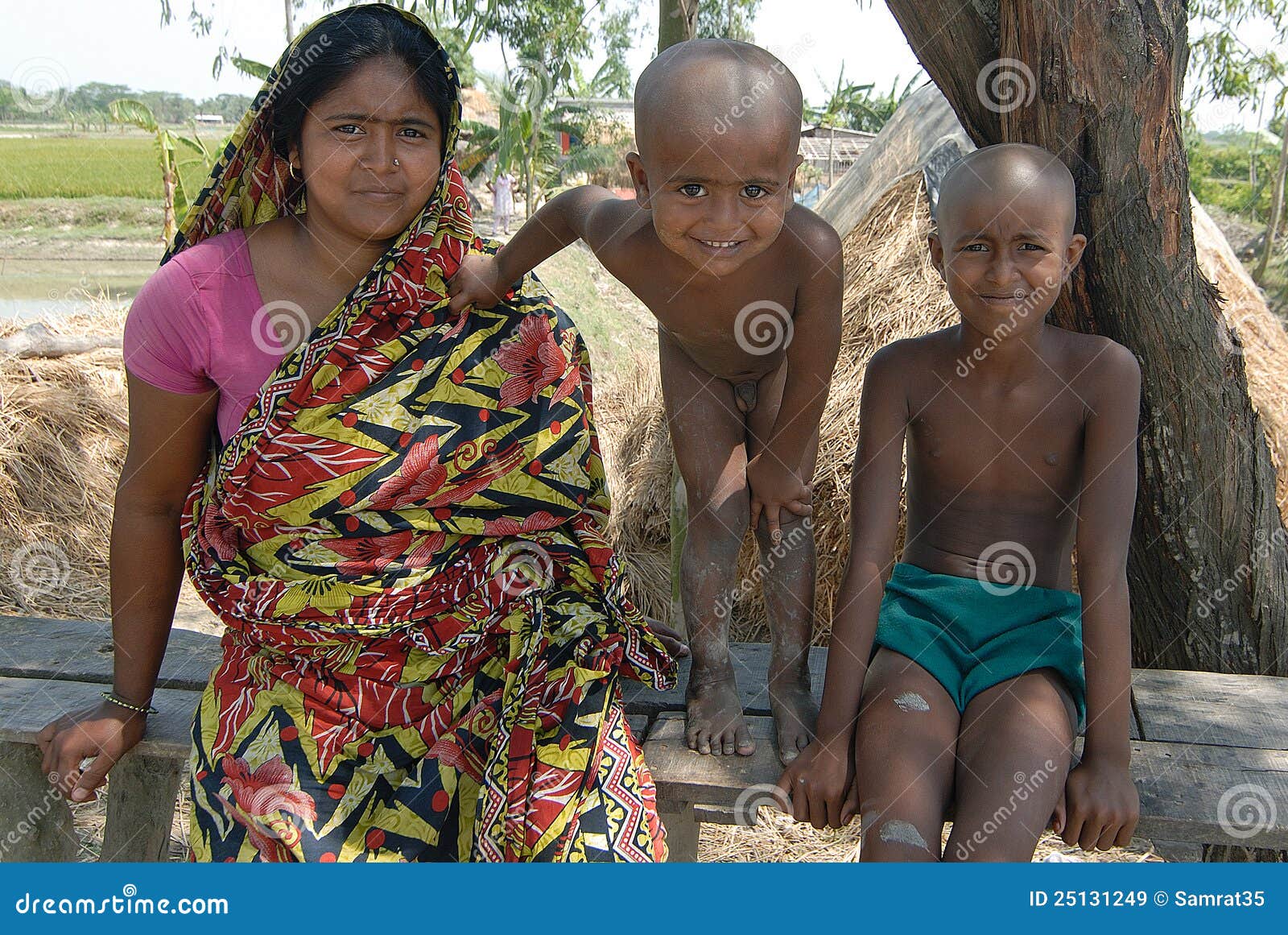 Poor Family editorial stock image. Image of woman, india - 25131249