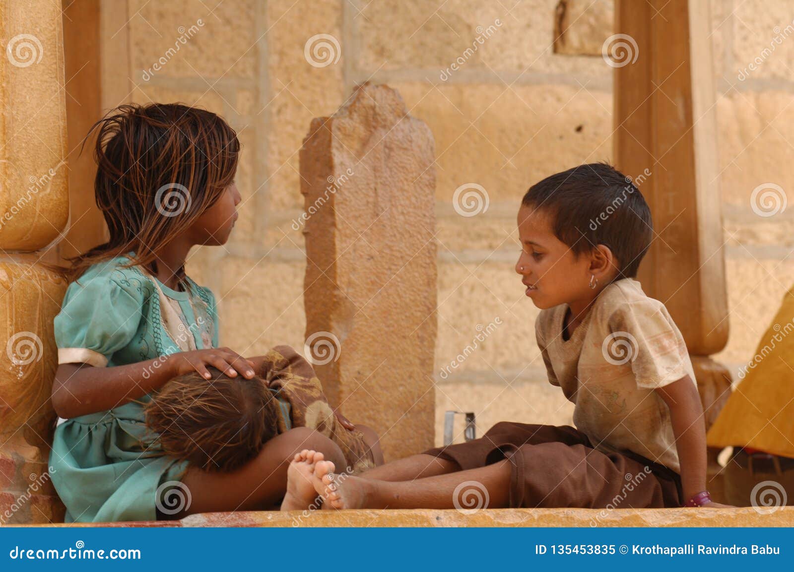 Poor Innocent Kid in India editorial image. Image of problem - 135453835