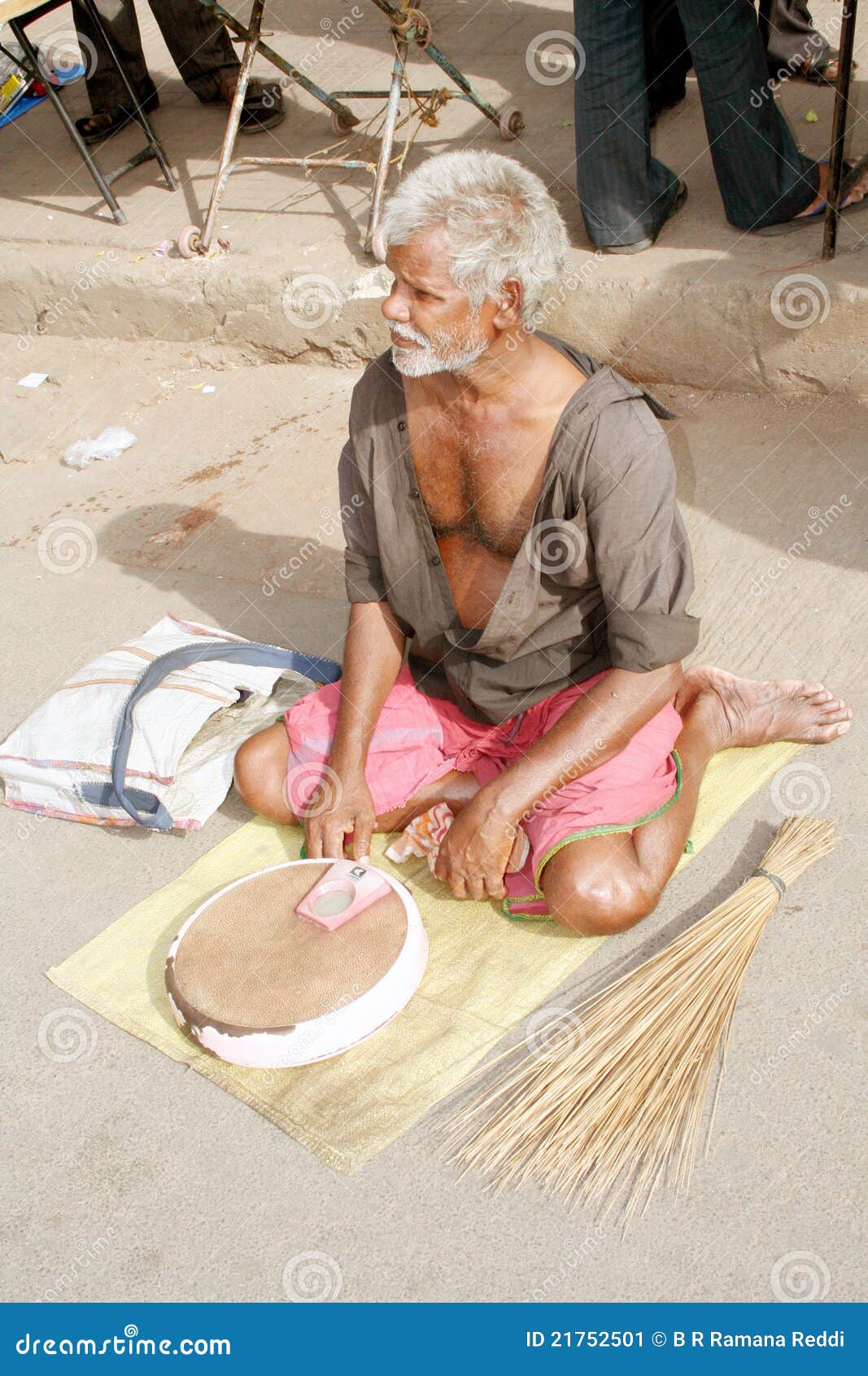 Poor old man in India editorial photo. Image of beggar - 21752501
