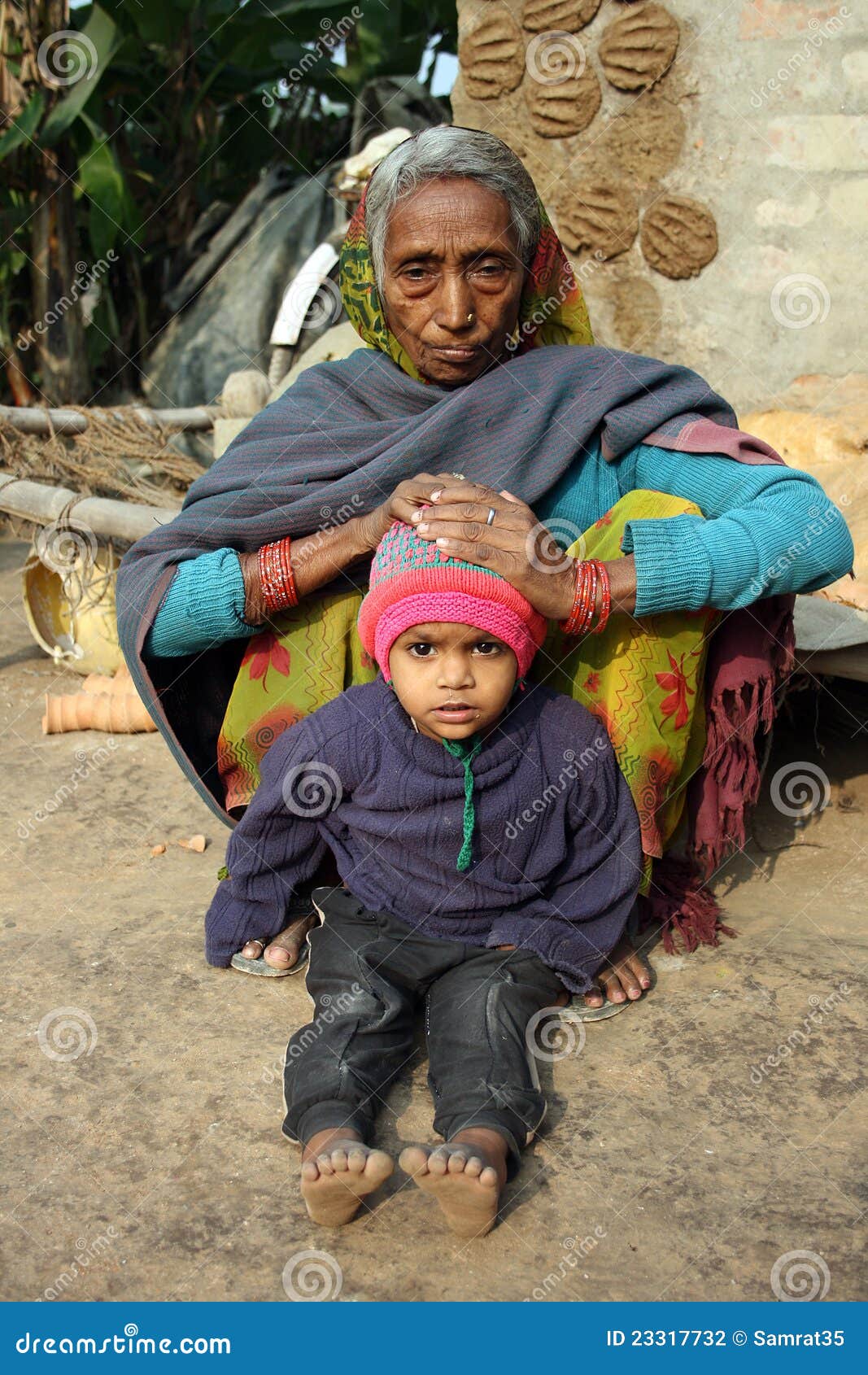 Poor People in India editorial photography. Image of bengal - 23317732