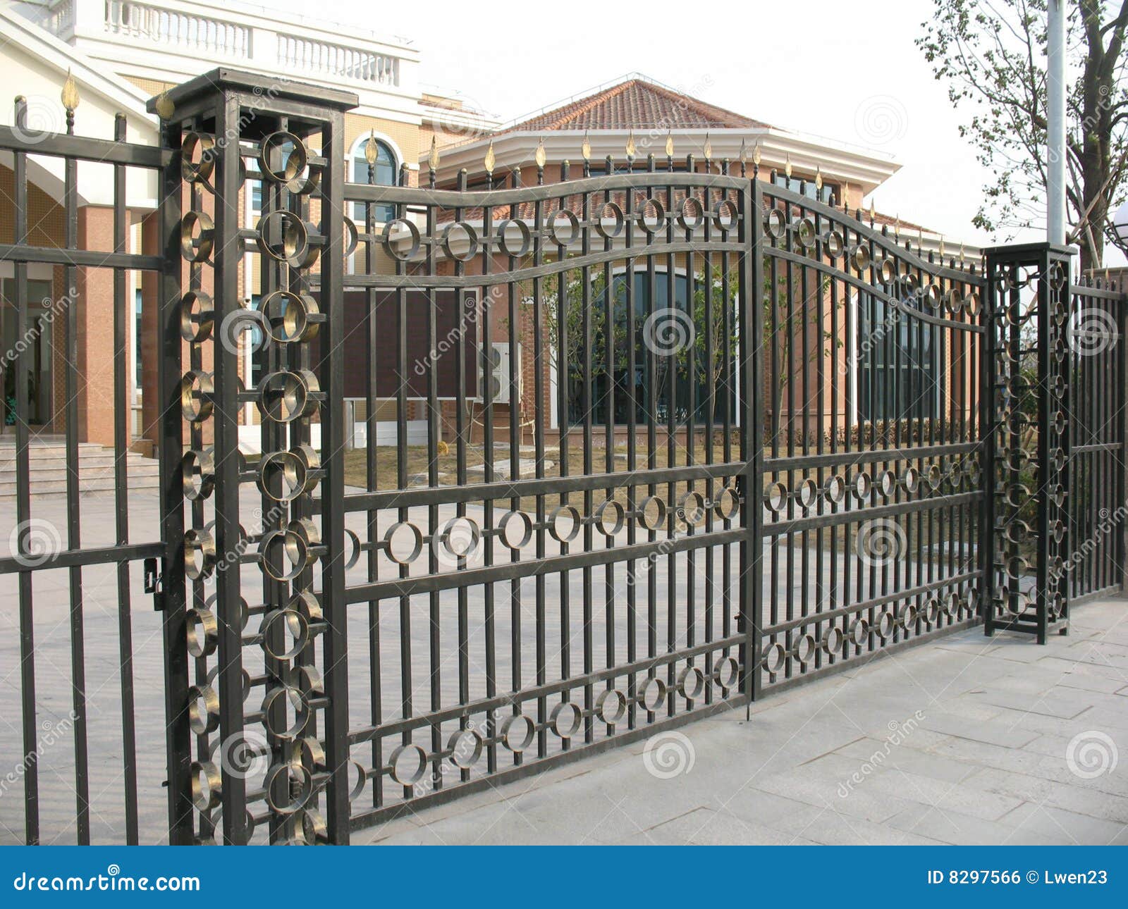 Poort stock foto. Image of kinderen, landschap, poort - 8297566