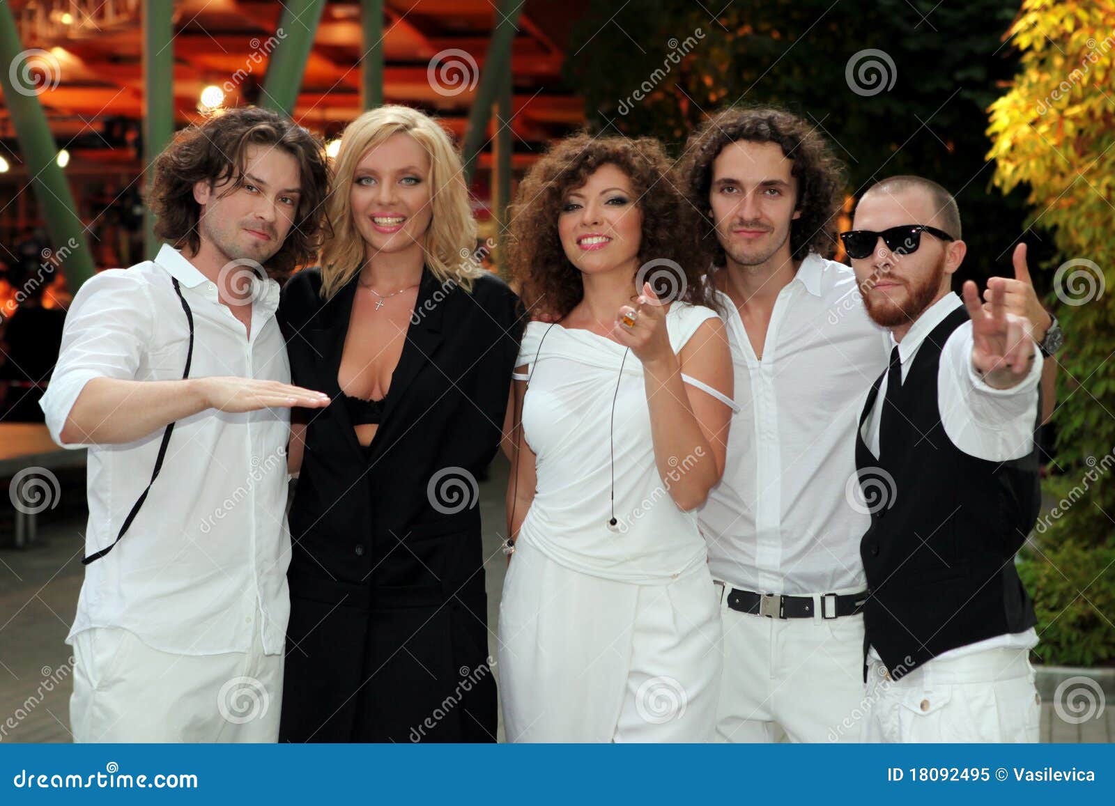 The pop group editorial image. Image of concert, holiday - 18092495