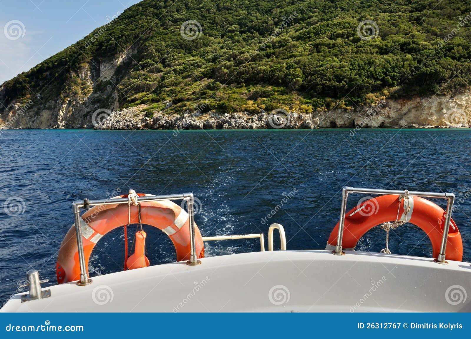 Popa Del Barco Con Las Boyas De Vida Imagen de archivo - Imagen de ...