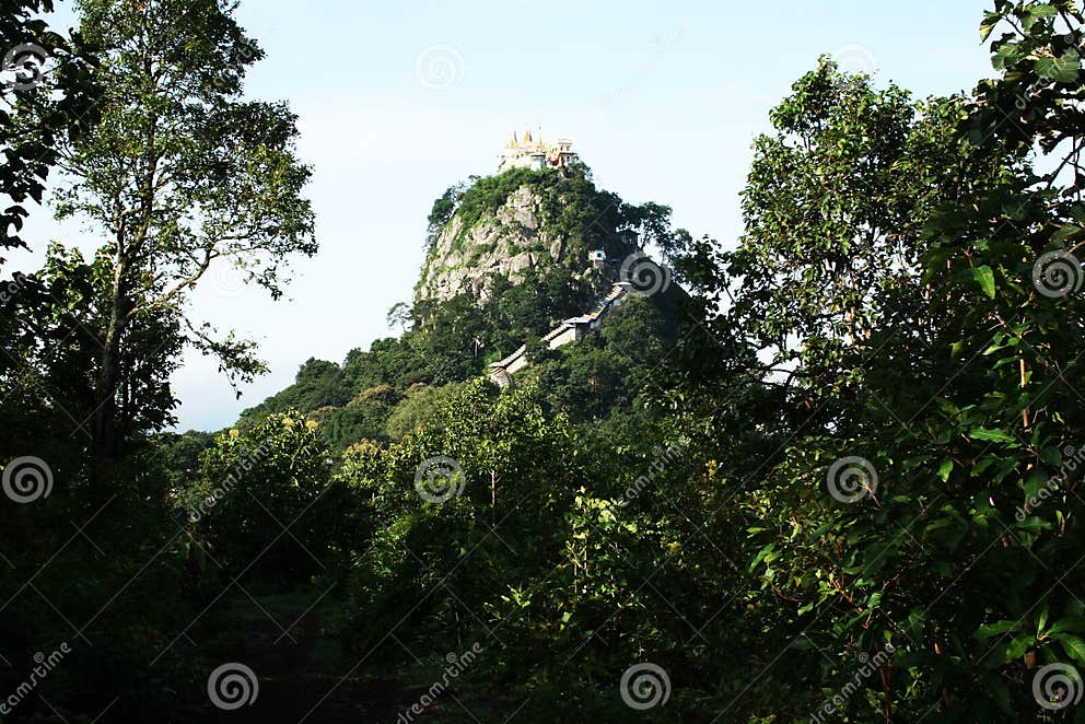 Popa del montaje foto de archivo. Imagen de cubo, birmania - 16694698