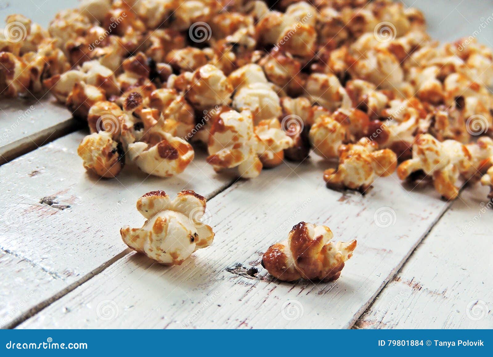 Popcorn in a pan stock photo. Image of cooking, harvest - 79801884