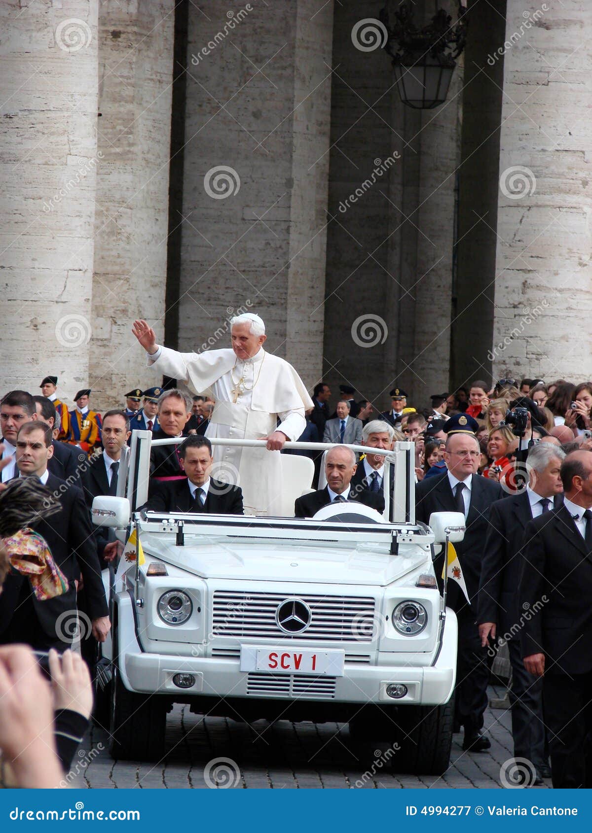 Pope Benedict XVI editorial photography. Image of national - 4994277