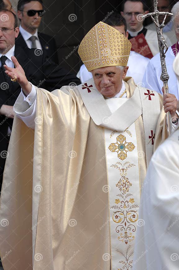 Pope Joseph Benedict XVI editorial stock photo. Image of church - 28389678