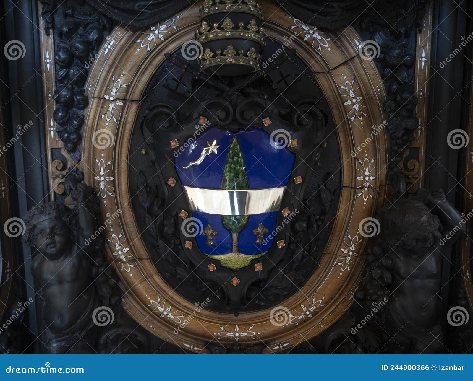 Pope star and tree symbol editorial photo. Image of roman - 244900366