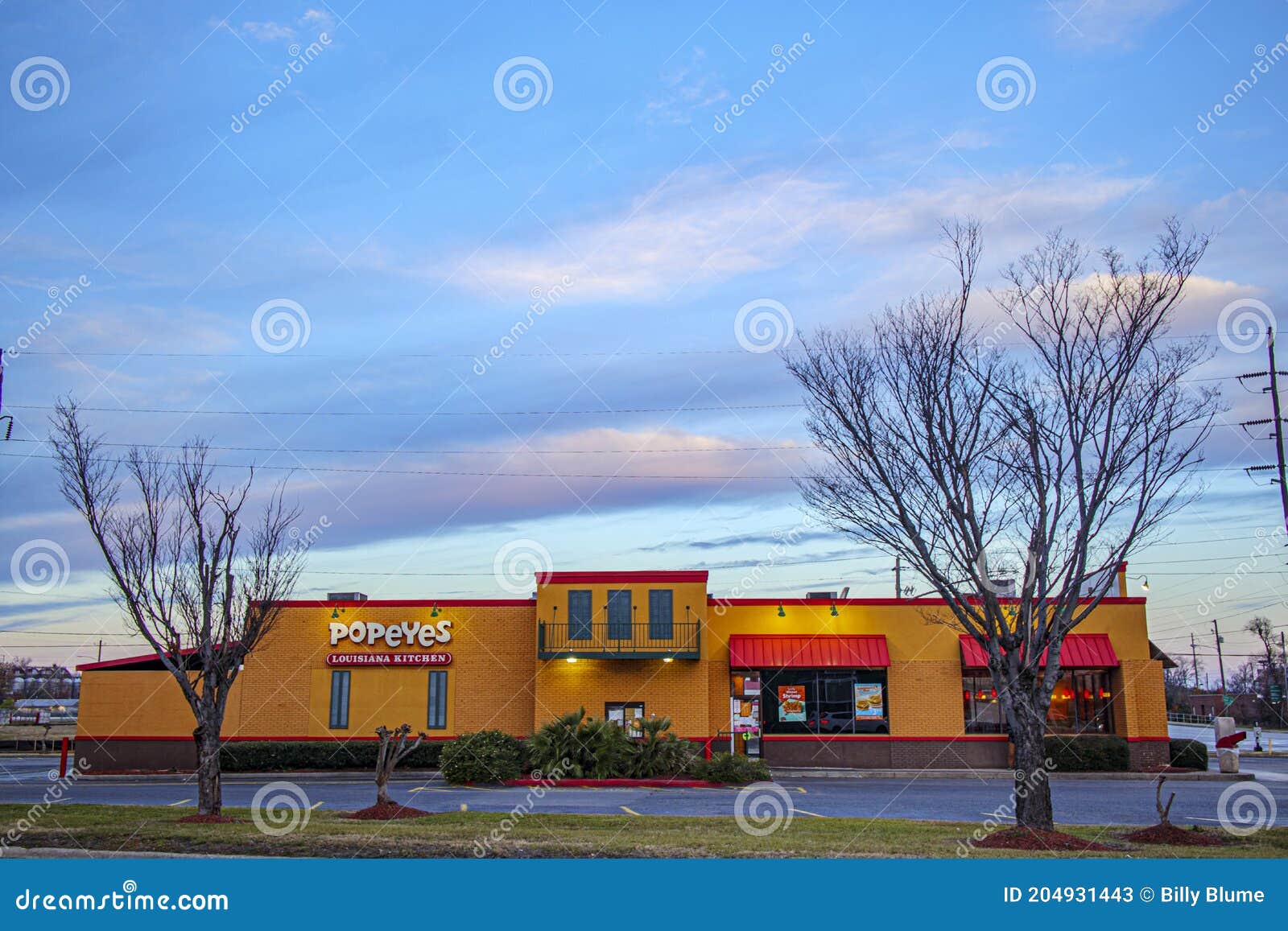 Popeyes Fried Chicken Restaurant Side View Editorial Stock Photo ...