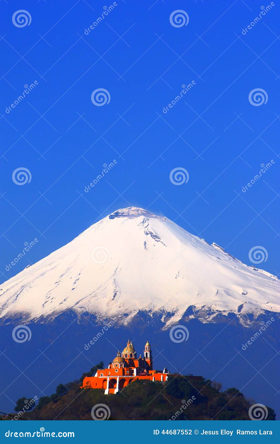 Popocatepetl-Vulkan I stockfoto. Bild von katholisch - 44687552