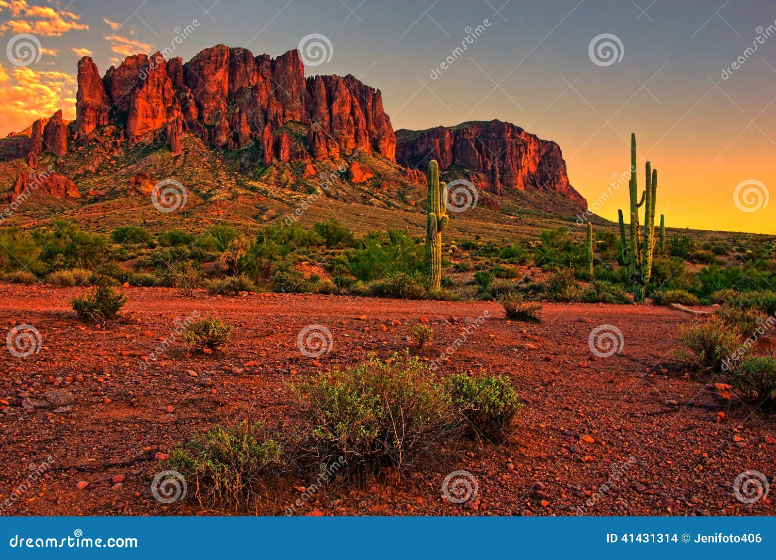 Por Do Sol Americano Do Deserto Foto de Stock - Imagem de saguaro ...
