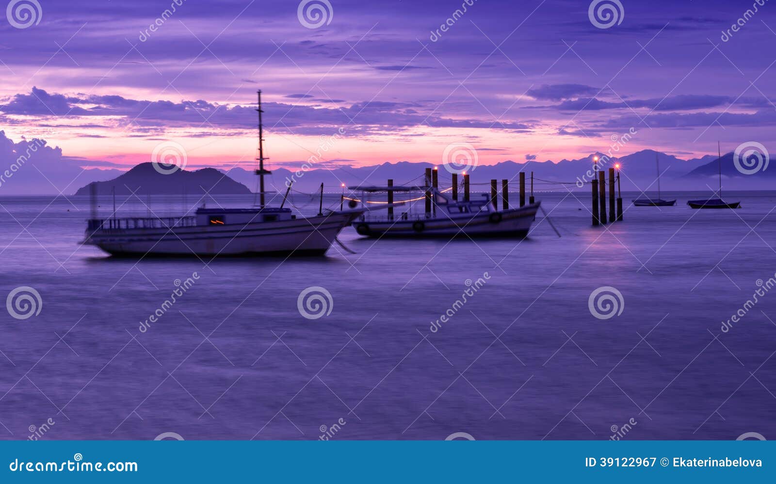 Por Do Sol Em Buzios. Rio De Janeiro Imagem de Stock - Imagem de ...