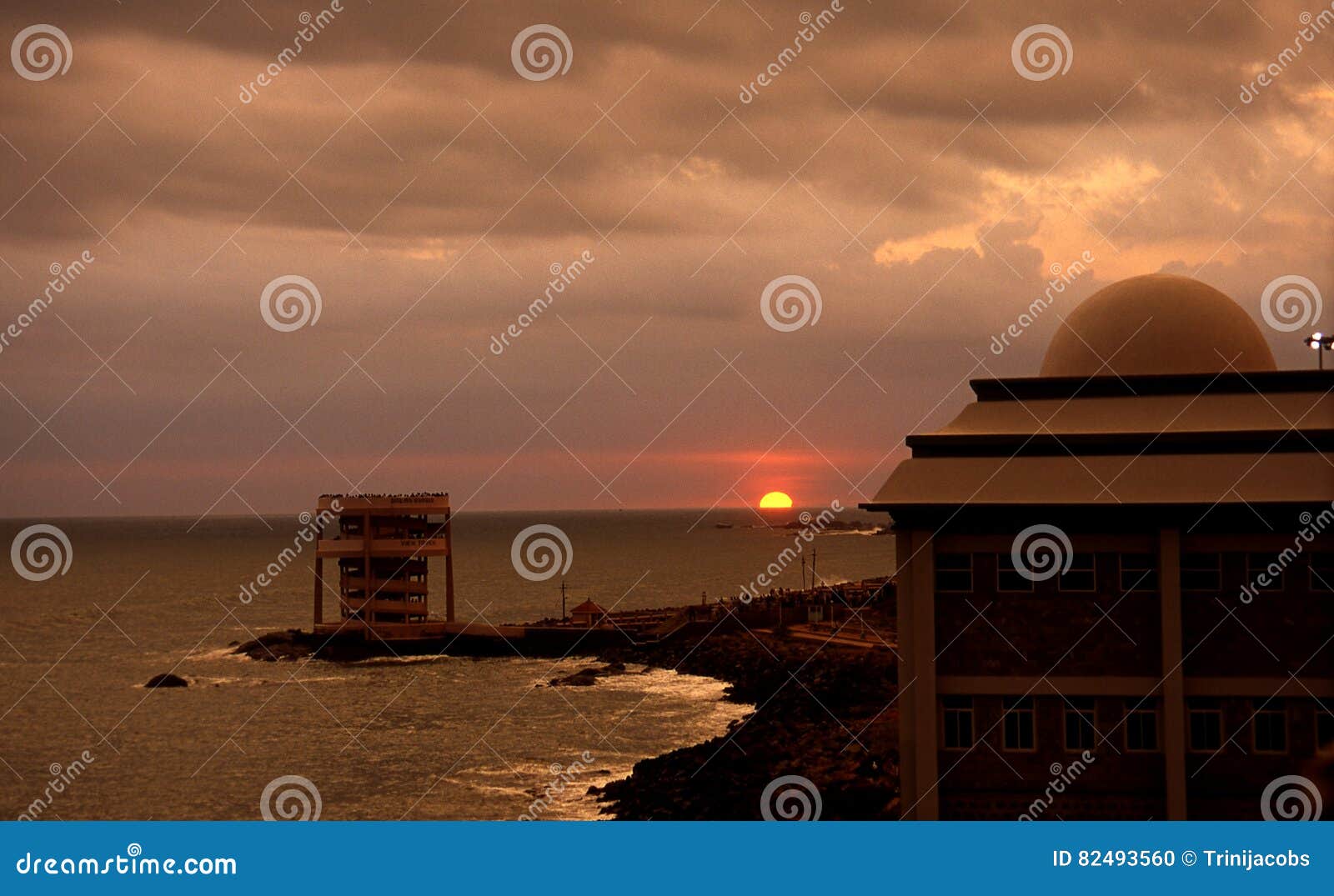 Por Do Sol No Cabo Comorin De Kanyakumari Foto de Stock - Imagem de ...