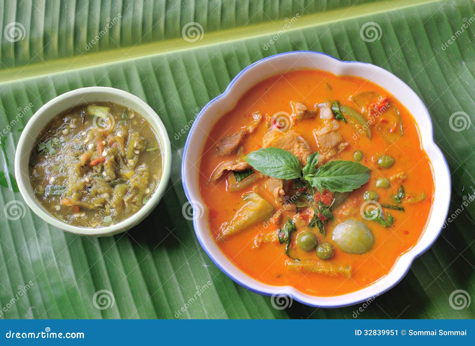 Pork Res Curry , Thai Cuisine Stock Image - Image of bowl, cooking ...