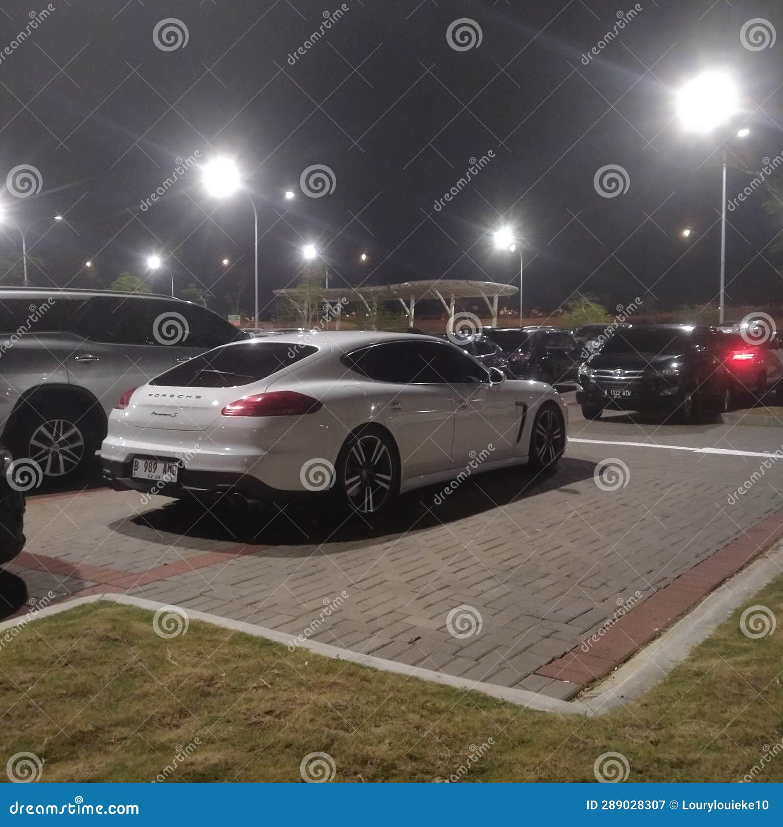 Porsche Putih Stock Photos - Free & Royalty-Free Stock Photos from ...