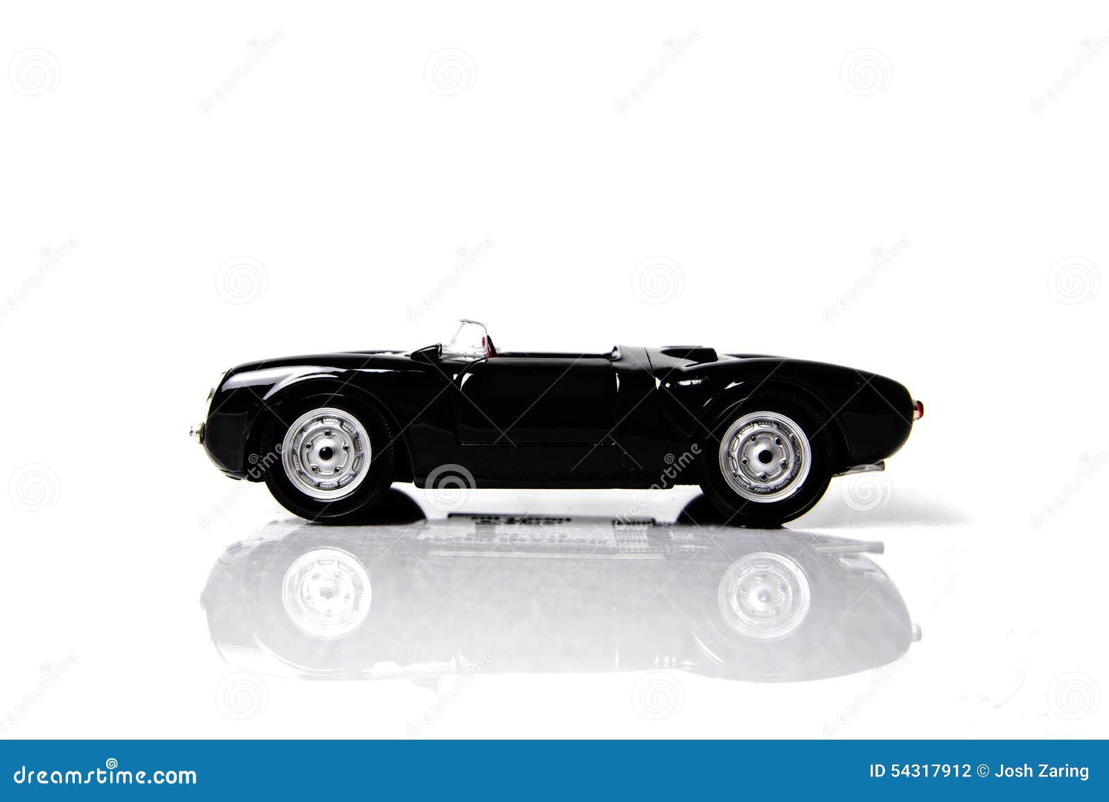 Porsche 918 Spyder Editorial Image | CartoonDealer.com #33585736