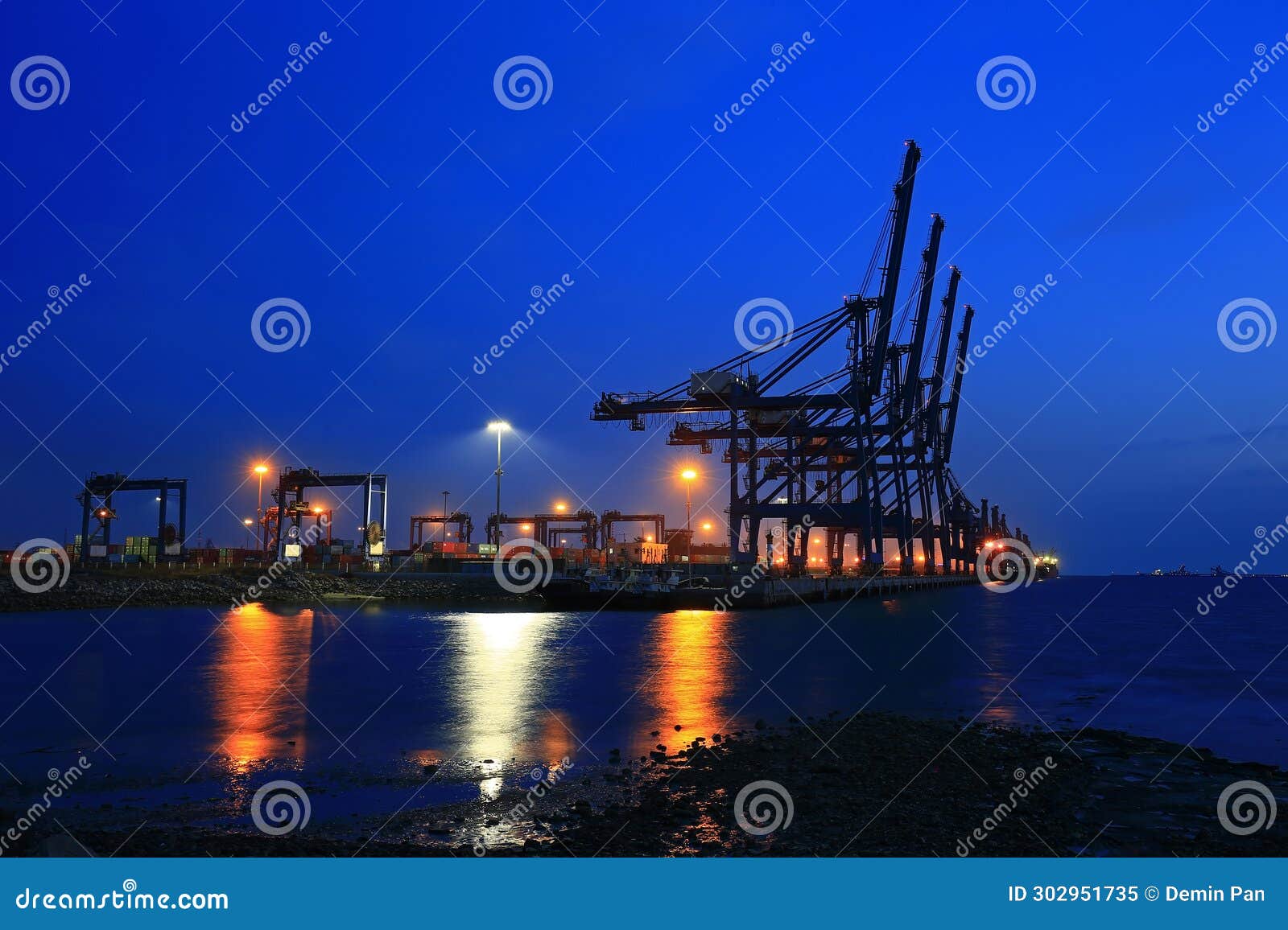 Port Crane Unloading Container Ships Stock Image - Image of ...