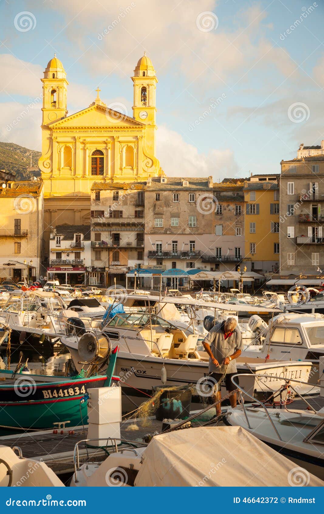 Port de Bastia Vieux photographie éditorial. Image du europe - 46642372