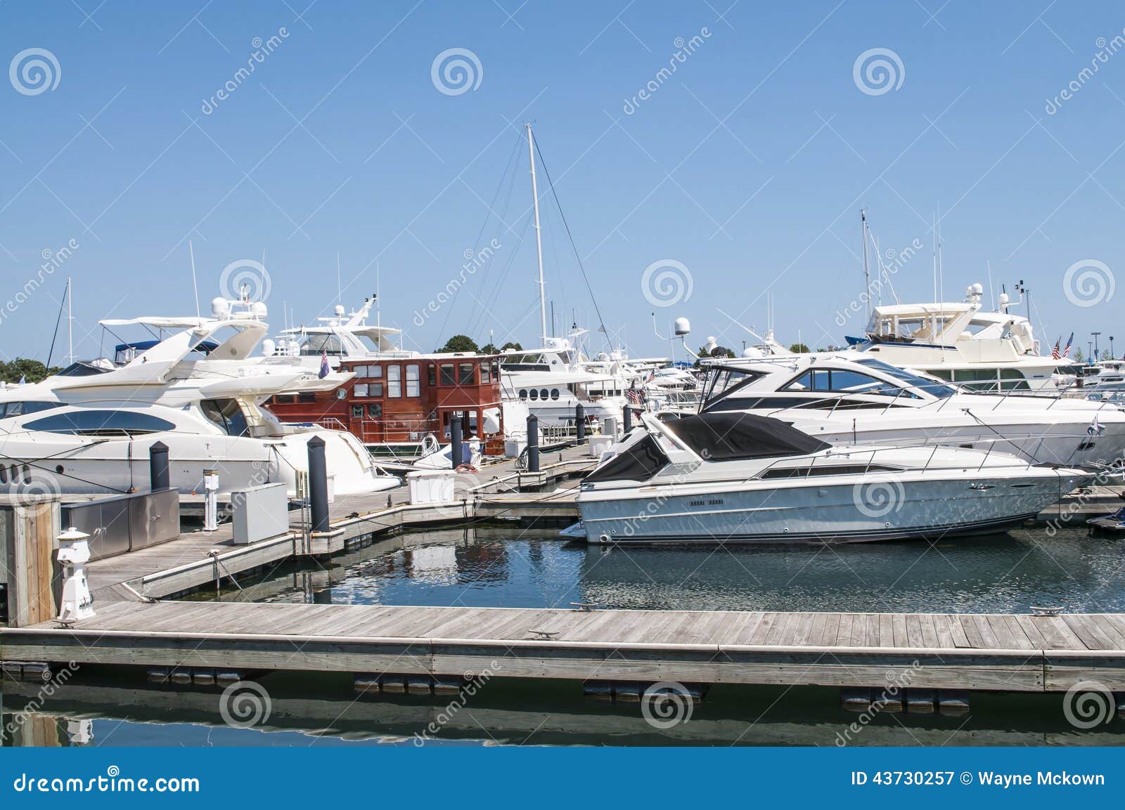 Port De Bateau De Chicago L'Illinois Image stock - Image du largest ...