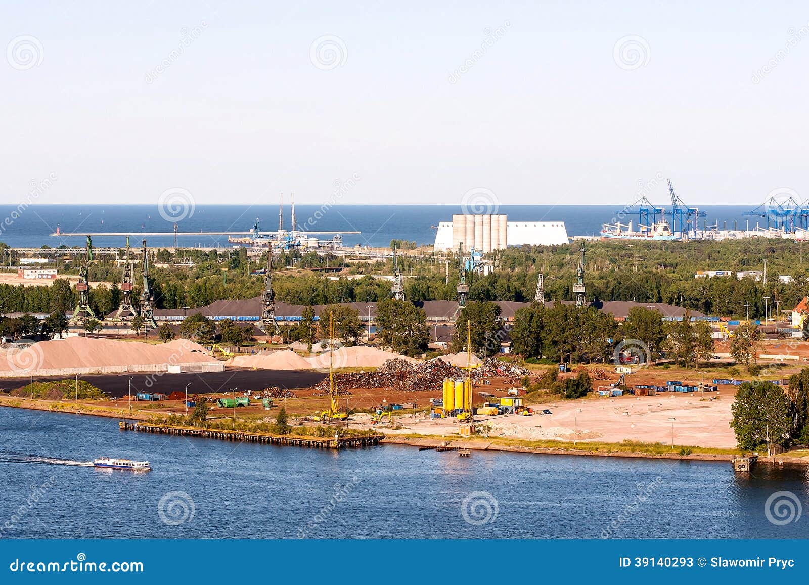 Port de Danzig image stock. Image du waterfront, danzig - 39140293