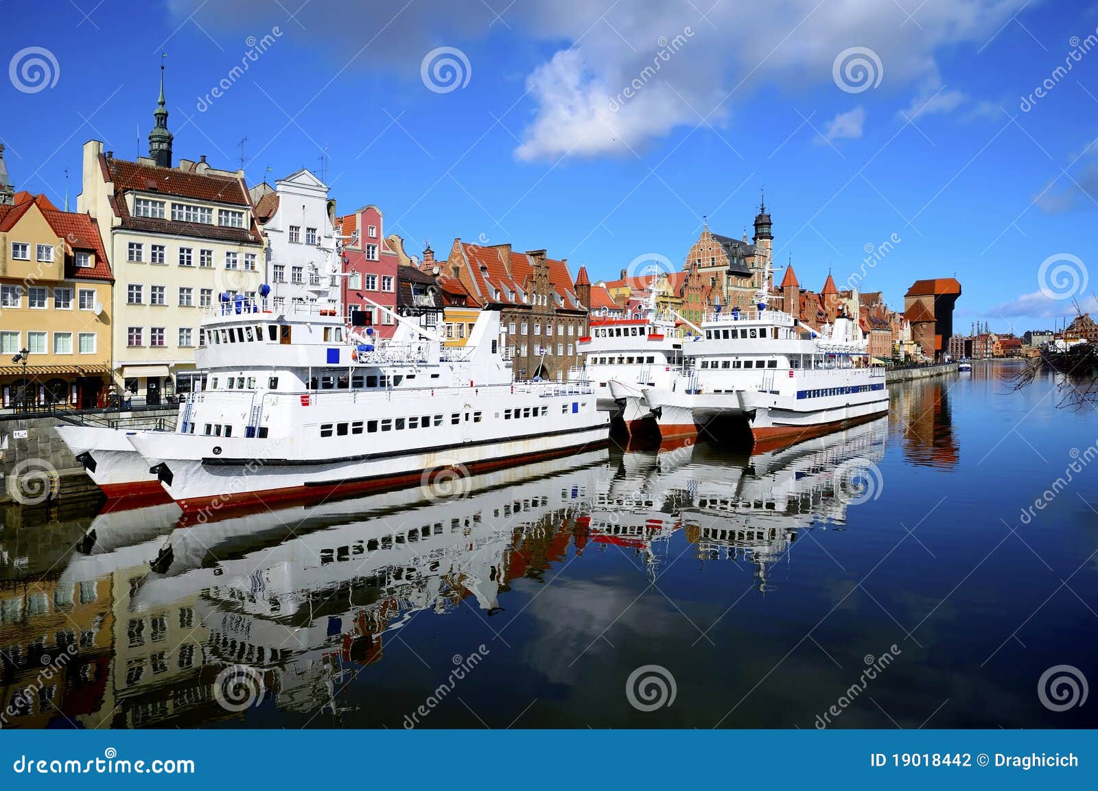 Port de Danzig, Pologne photo stock. Image du pologne - 19018442