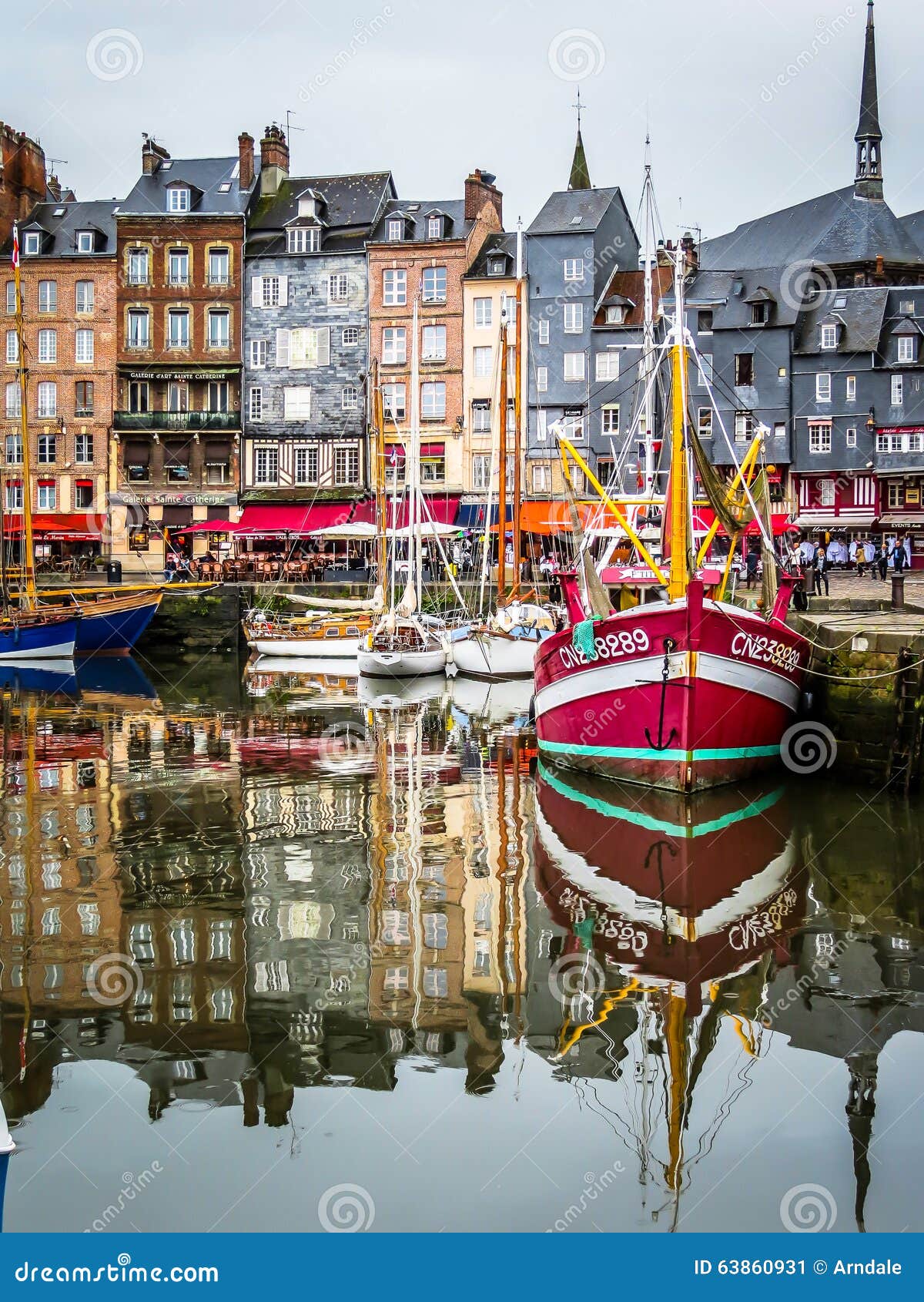 Port de Honfleur photo éditorial. Image du construction - 63860931