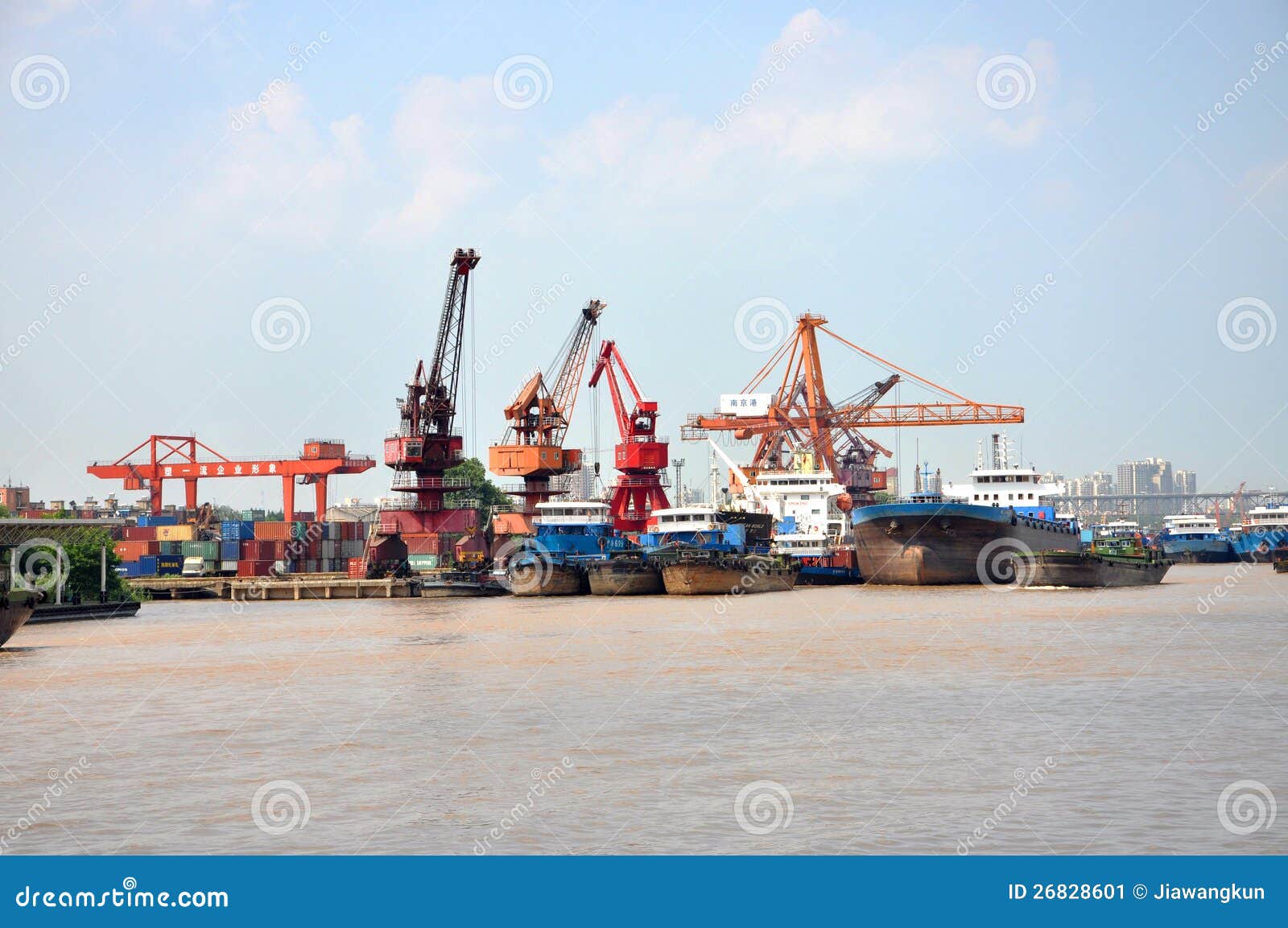 Port de Nanjing, Chine photo éditorial. Image du nationale - 26828601