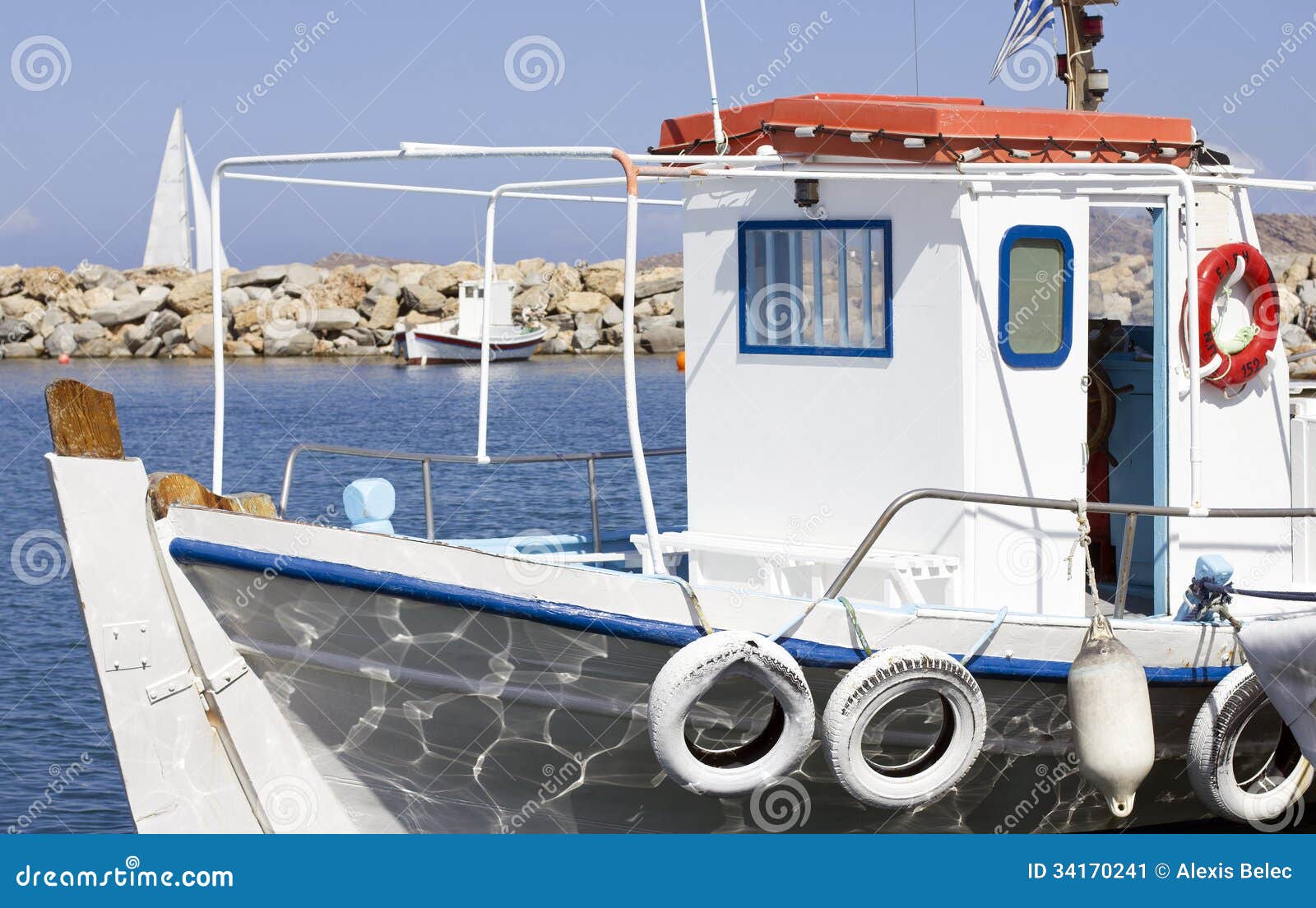 Port des paros image stock. Image du port, europe, traditionnel - 34170241