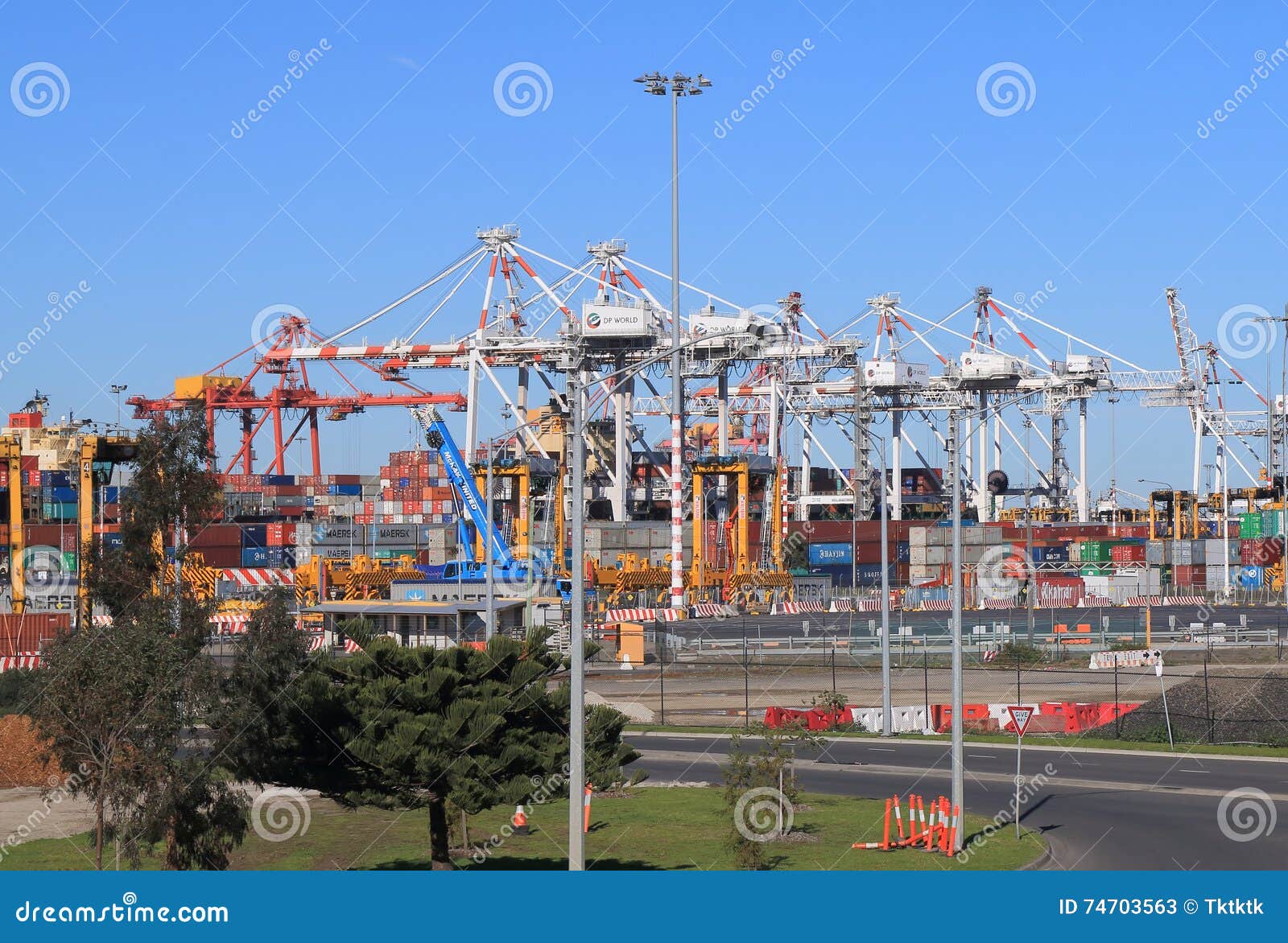 Port of Melbourne Australia Editorial Stock Photo - Image of machine ...
