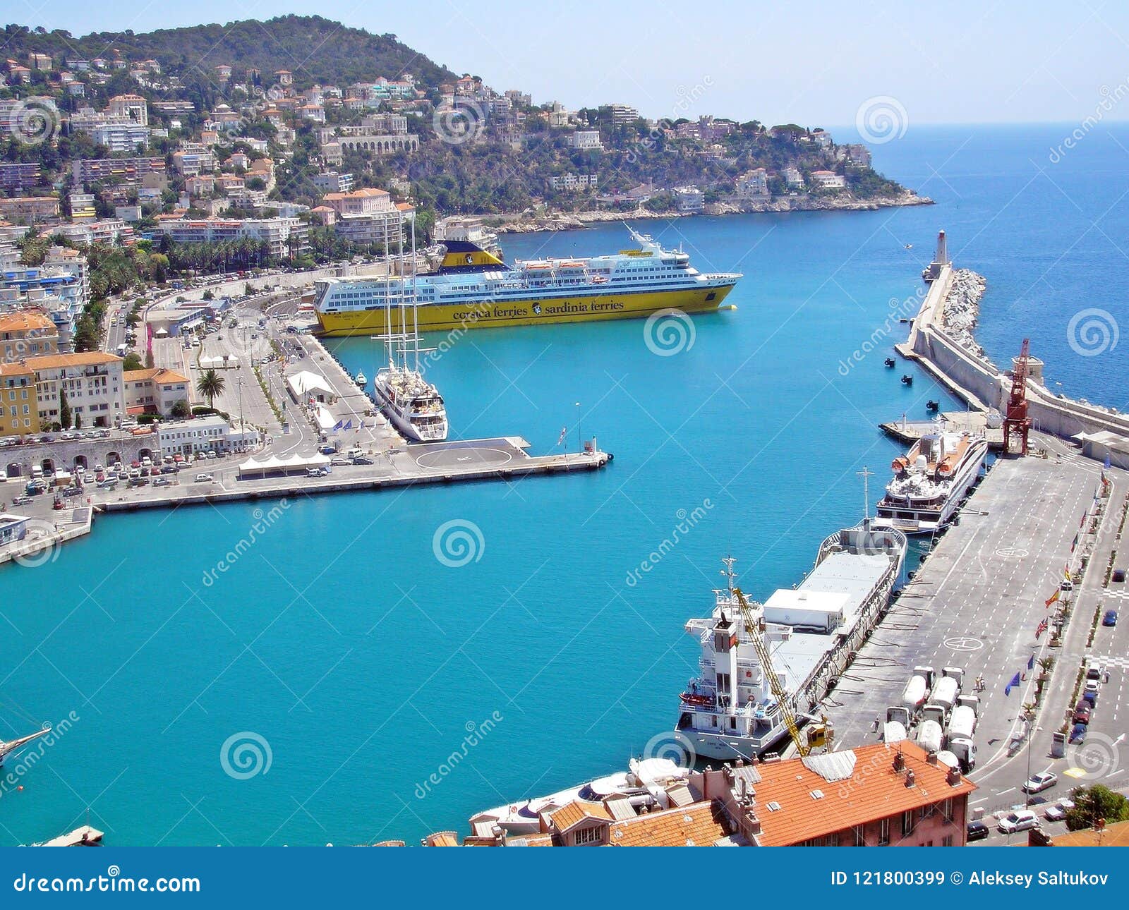 Cruise port of Nice editorial stock image. Image of gondola - 121800399