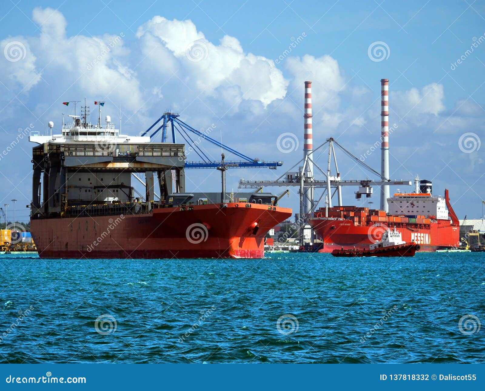Cargo Ship Maneuvers in Port. Editorial Photography - Image of october ...