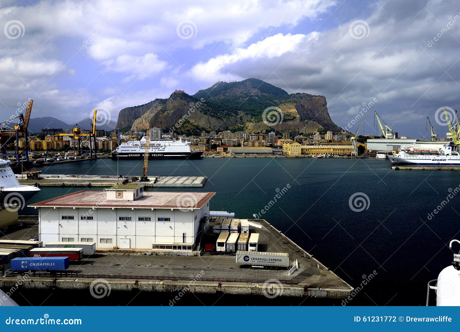 Port of Palermo editorial photography. Image of italy - 61231772