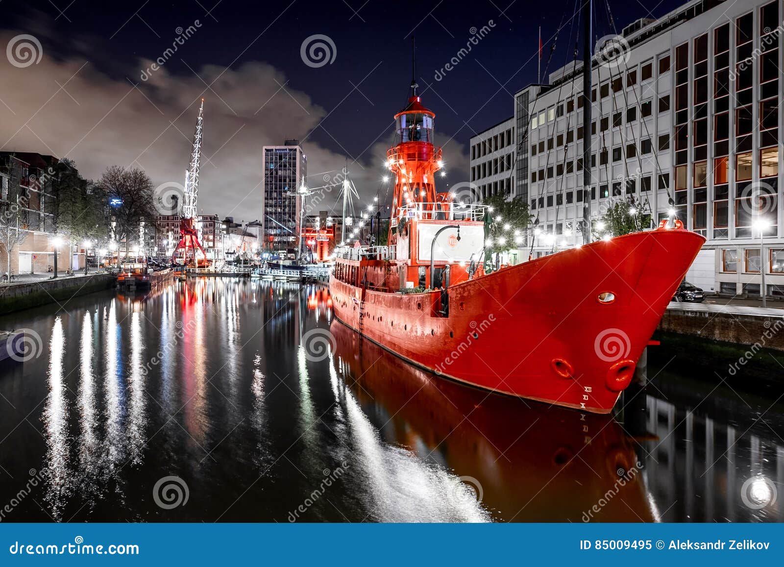 Port in Rotterdam editorial image. Image of lights, ship - 85009495