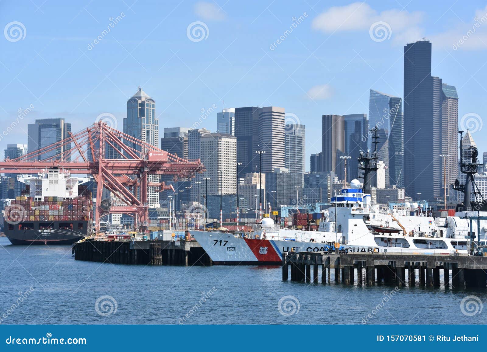 Port of Seattle in Washington Editorial Photo - Image of piers ...