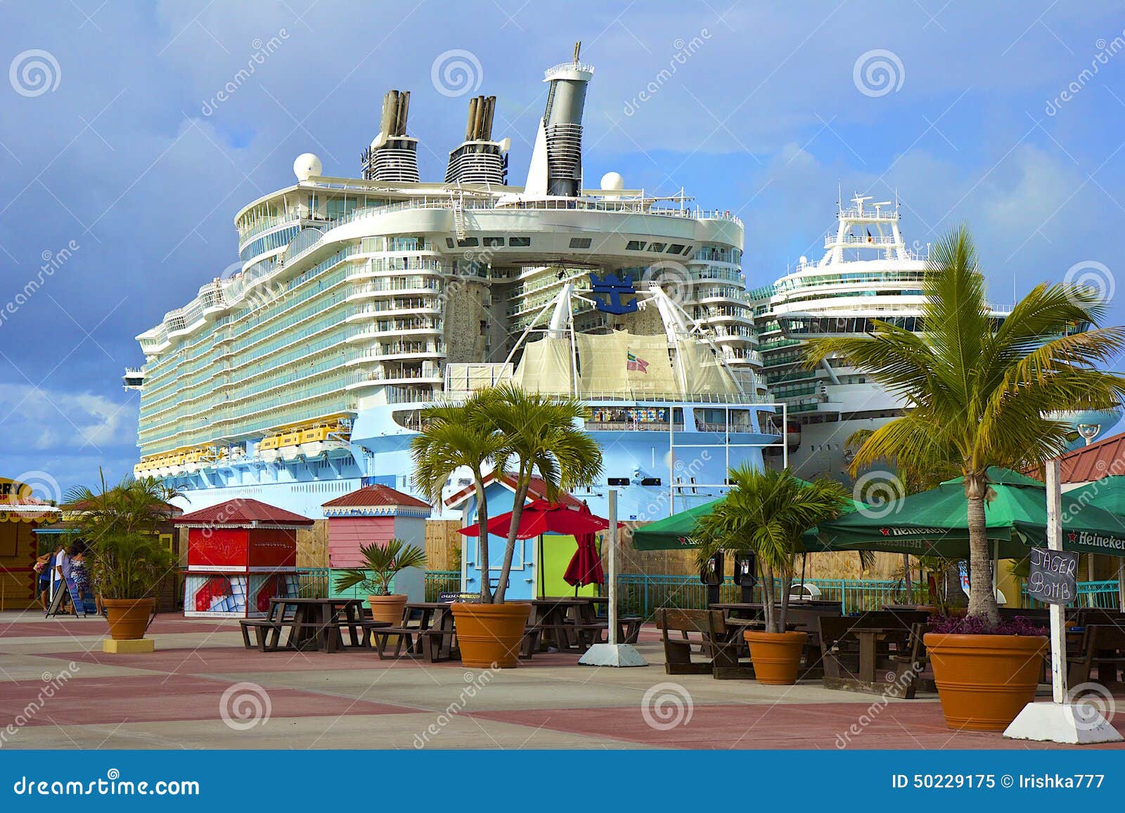 Port of St Maarten, Caribbean Editorial Image - Image of dock, maarten ...