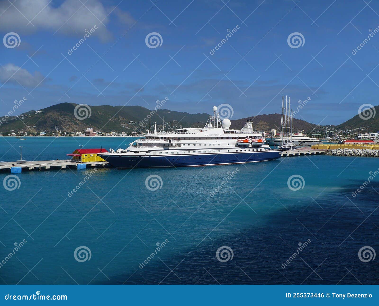 Port of St. Maarten editorial photo. Image of water - 255373446