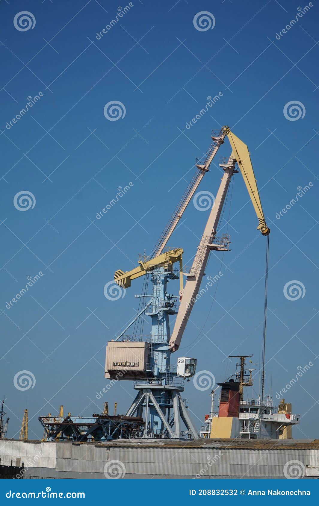 Port Winch for Unloading Ships Editorial Photography - Image of ship ...