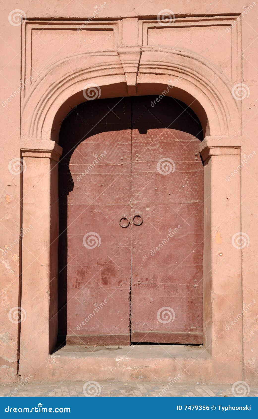 A porta chiusa a Marrakesh fotografia stock. Immagine di vecchio - 7479356