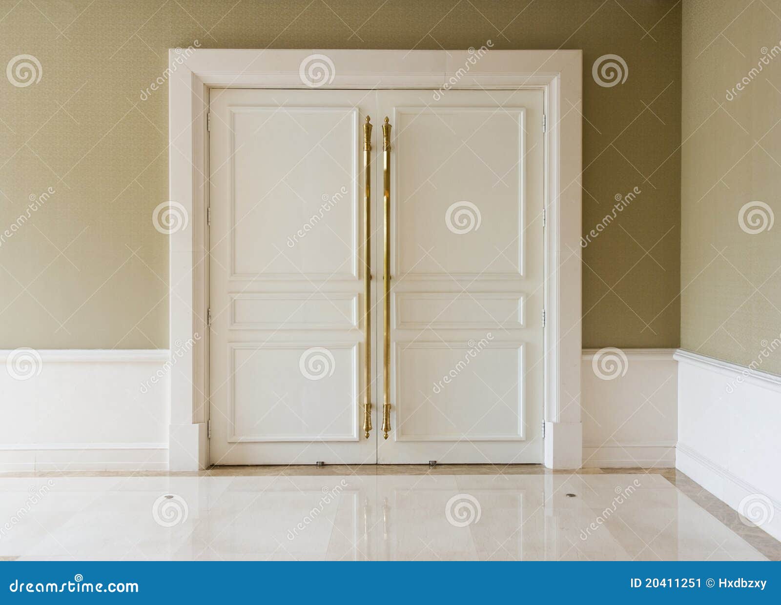 Porta fechada imagem de stock. Imagem de simplicidade - 20411251